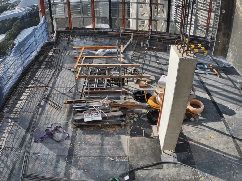 Manufacturing vs Construction productivity - BuildAI